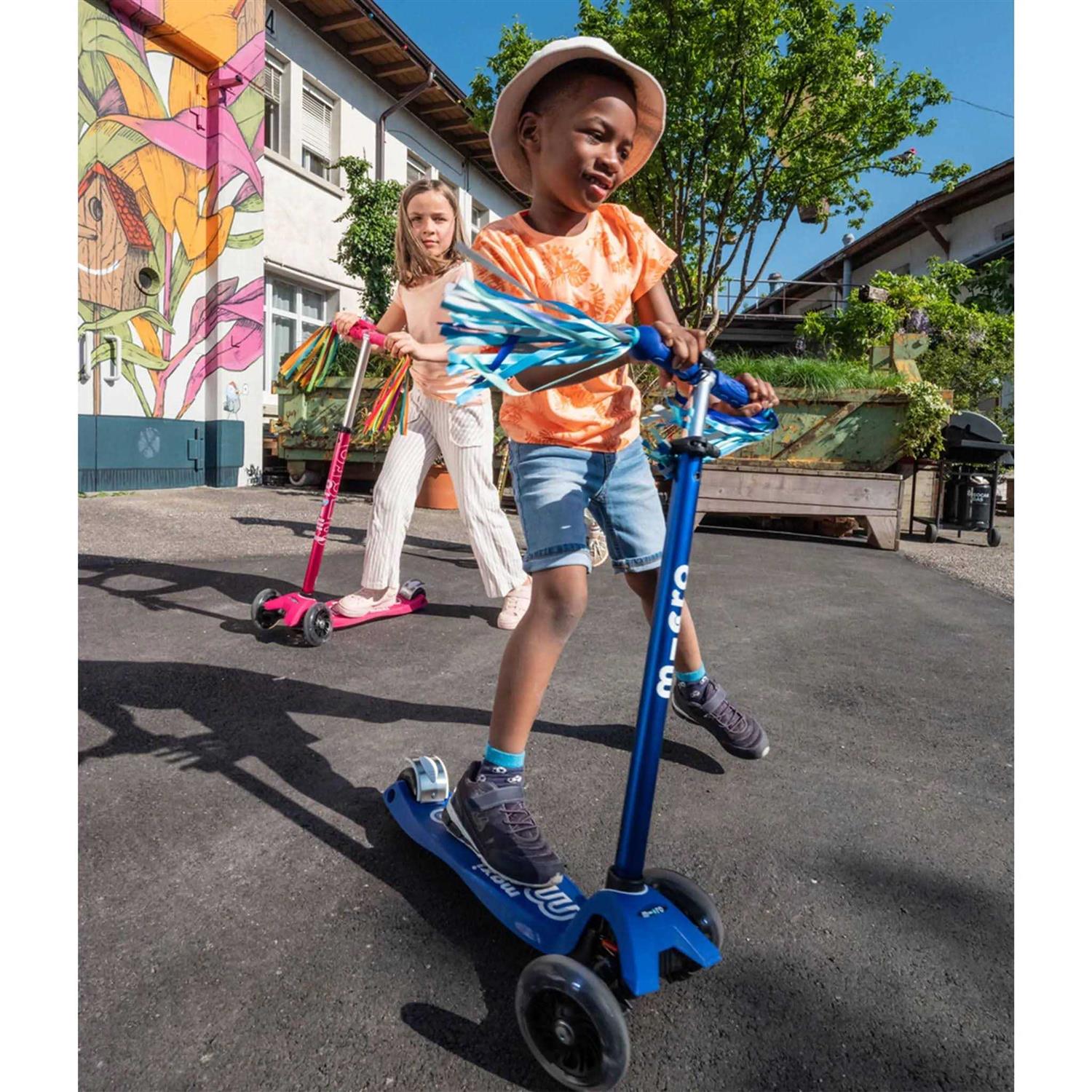 Micro Maxi Deluxe Scooter - Sports Supplies Online Store