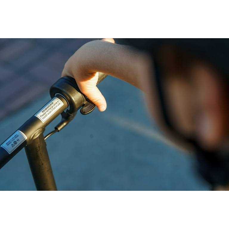 Hyper Toys 12 Volt Jammer Kids Electric Scooter Ride on - Sports ...