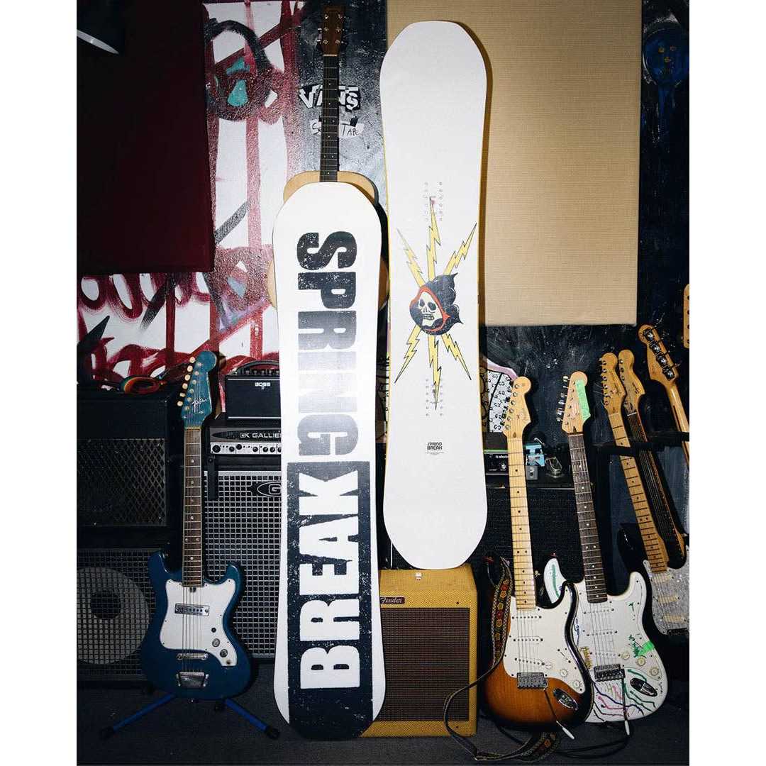 Capita Spring Break Resort Twin Snowboard 2025 - Sports Supplies Online ...