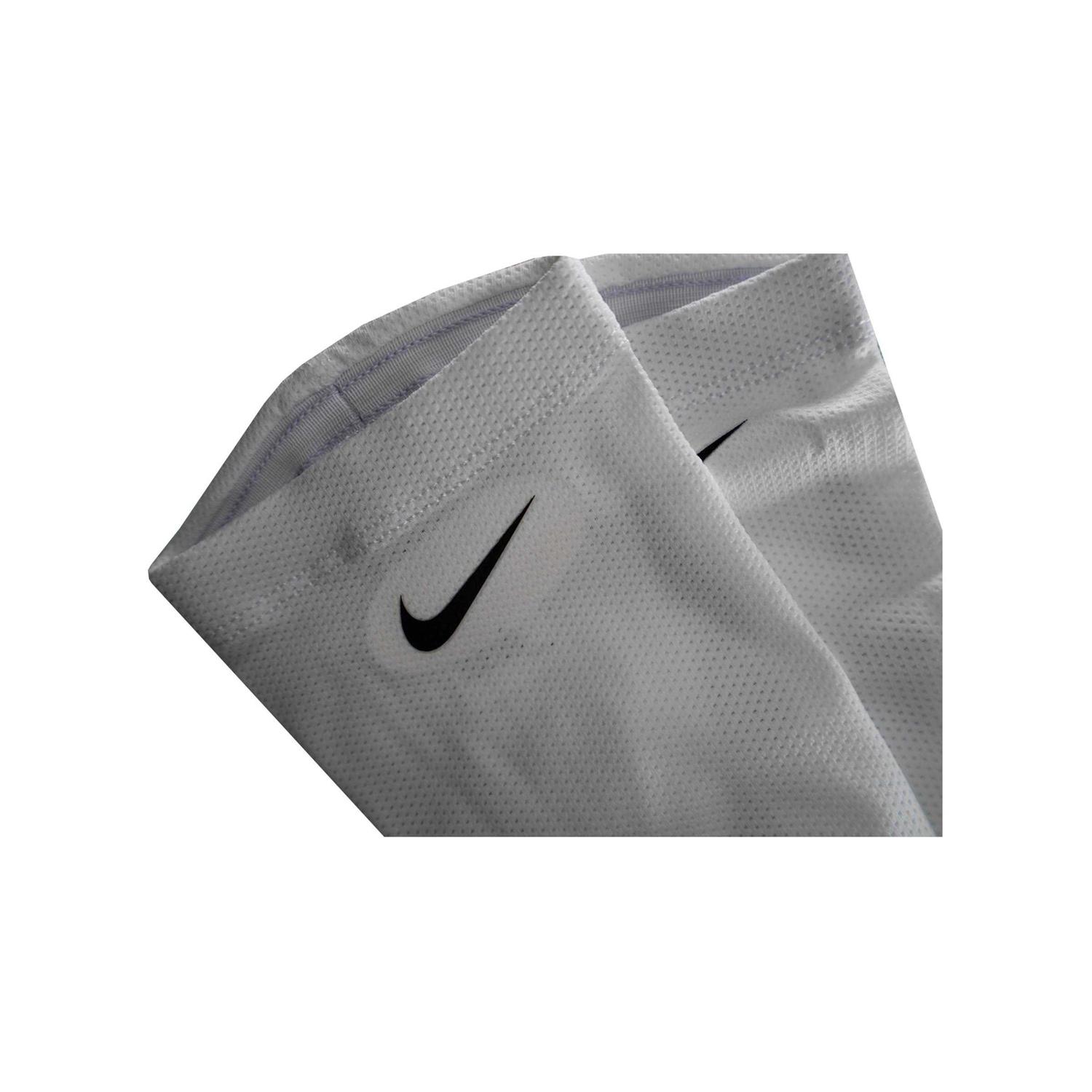 Nike Guard Lock Elite Sleeves - Sports Supplies Online Store
