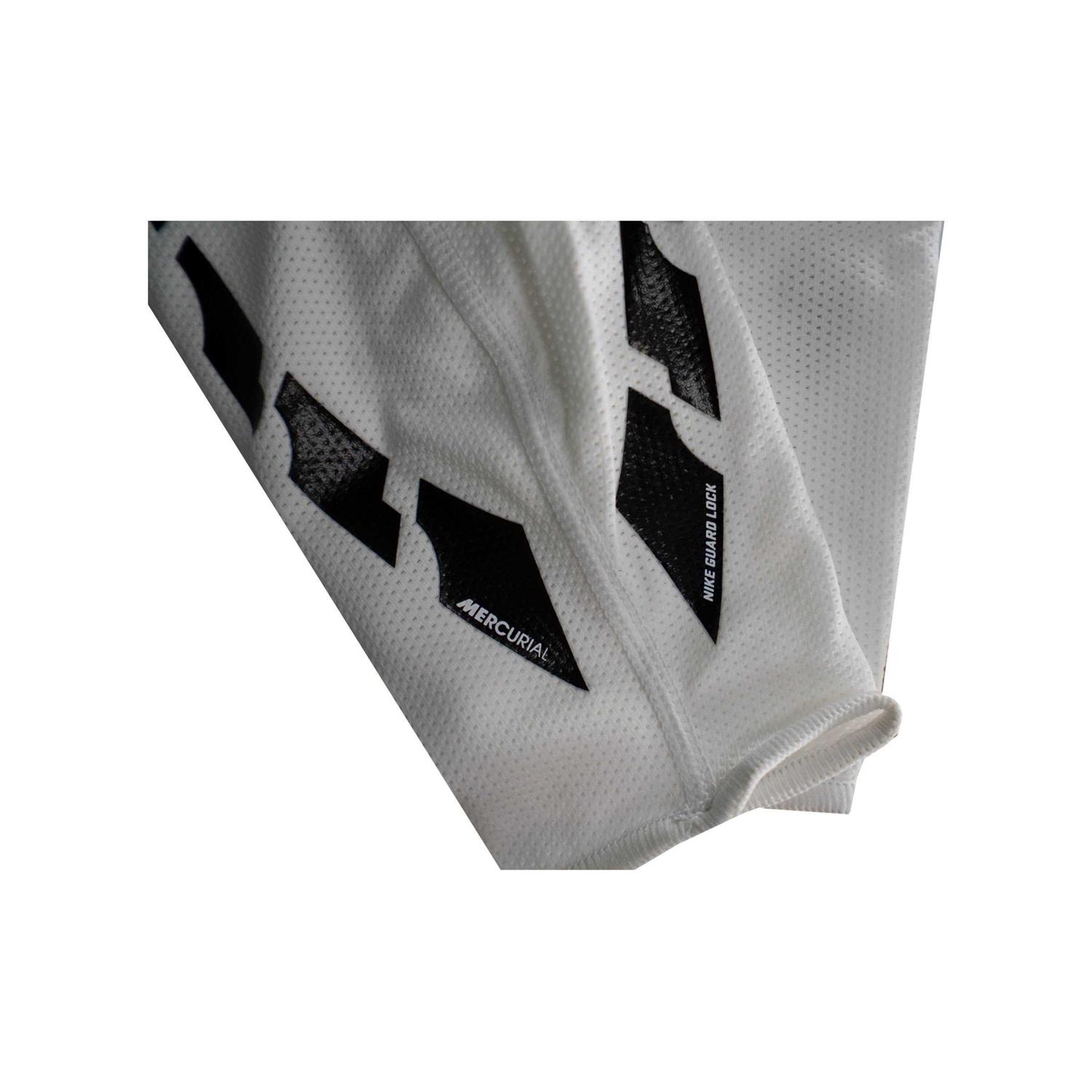 Nike Guard Lock Elite Sleeves - Sports Supplies Online Store